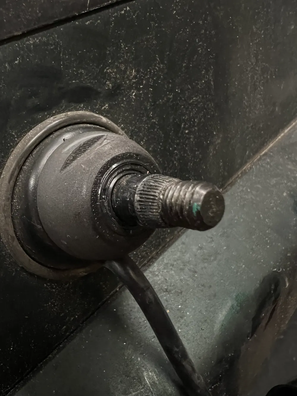 Rear wiper motor shaft saver by Bytedieb - MakerWorld