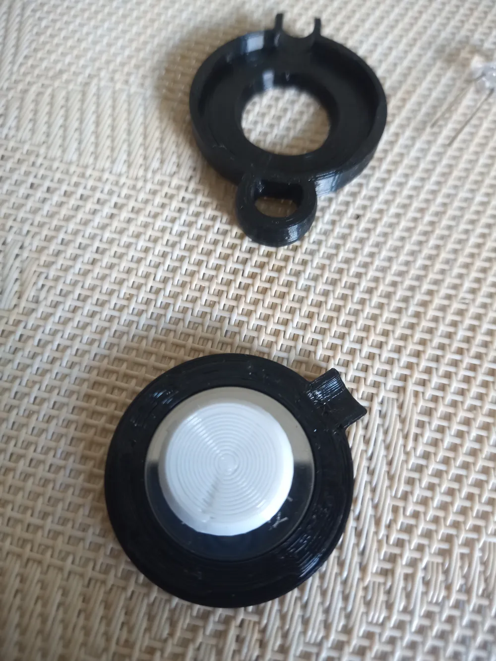 Mini button cell flashlight micro keychain light - Free 3D Print Model ...
