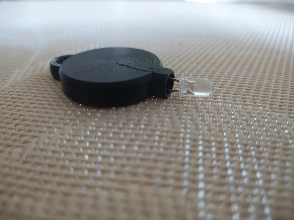 Mini button cell flashlight micro keychain light - Free 3D Print Model ...