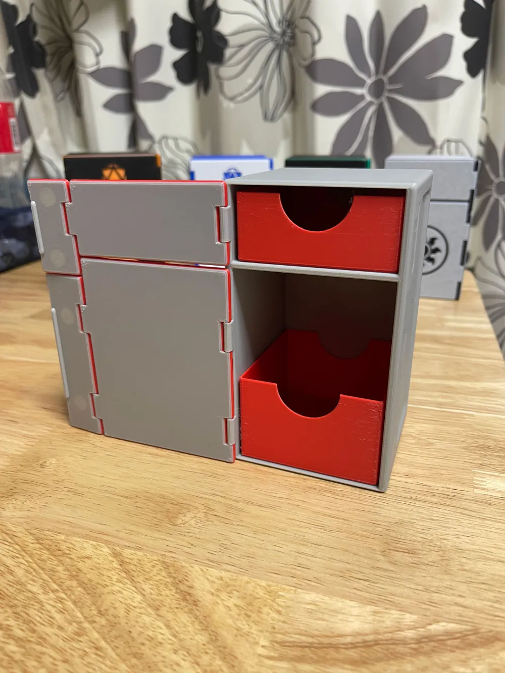 MTG Trading Card Box with Dice Space by Nikko MakerWorld: Download Free ...