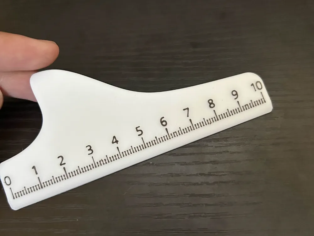 ergonomic straightedge (ruler) by brandon is grat - MakerWorld