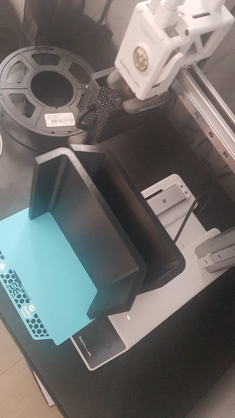 Simple aesthetic parametric monitor stand! by Jeakerek - MakerWorld