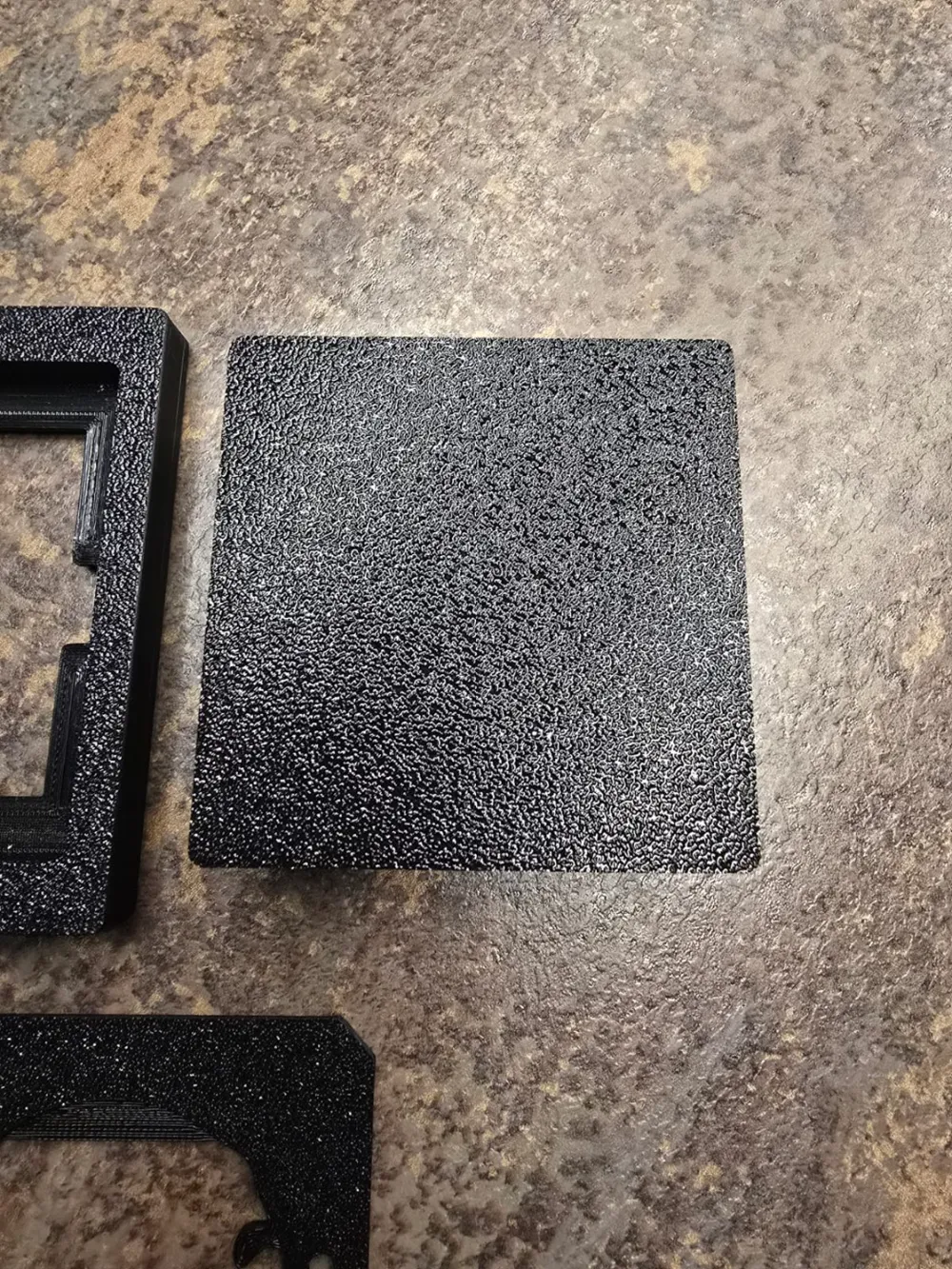 Flush-mounted socket cover. by Kidazo - MakerWorld