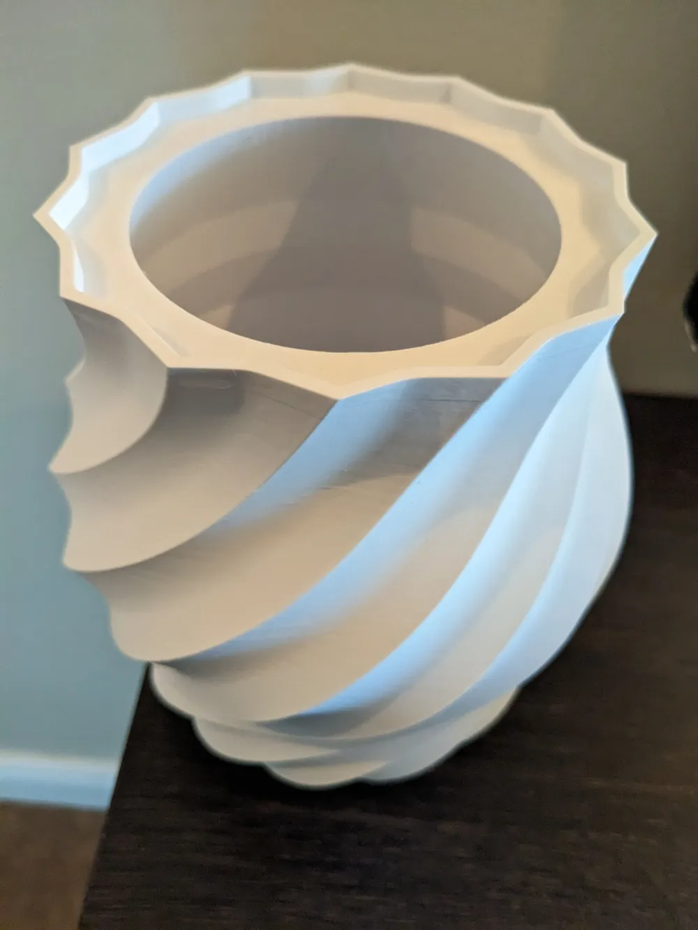 Spiral Vase by mikeefresh - MakerWorld