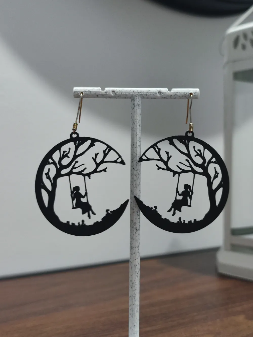 Moon Swing Earrings - Free 3D Print Model - MakerWorld