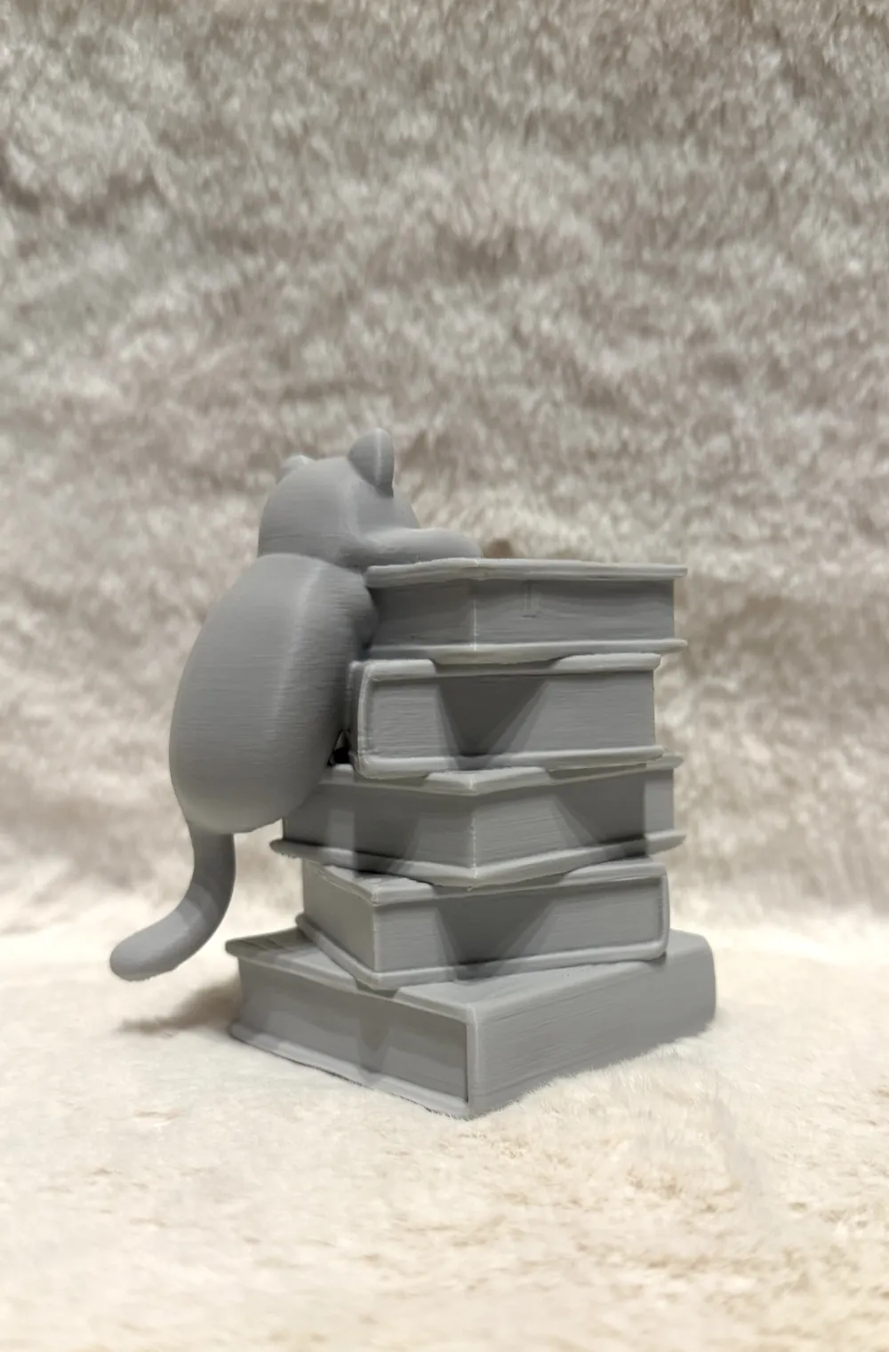 Cute Cat on Stack of Books - Free 3D Print Model - MakerWorld