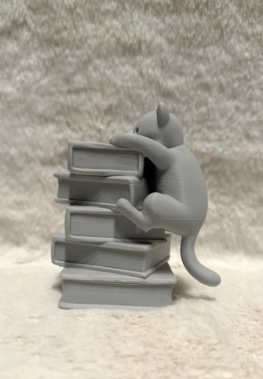 Cute Cat on Stack of Books - Free 3D Print Model - MakerWorld