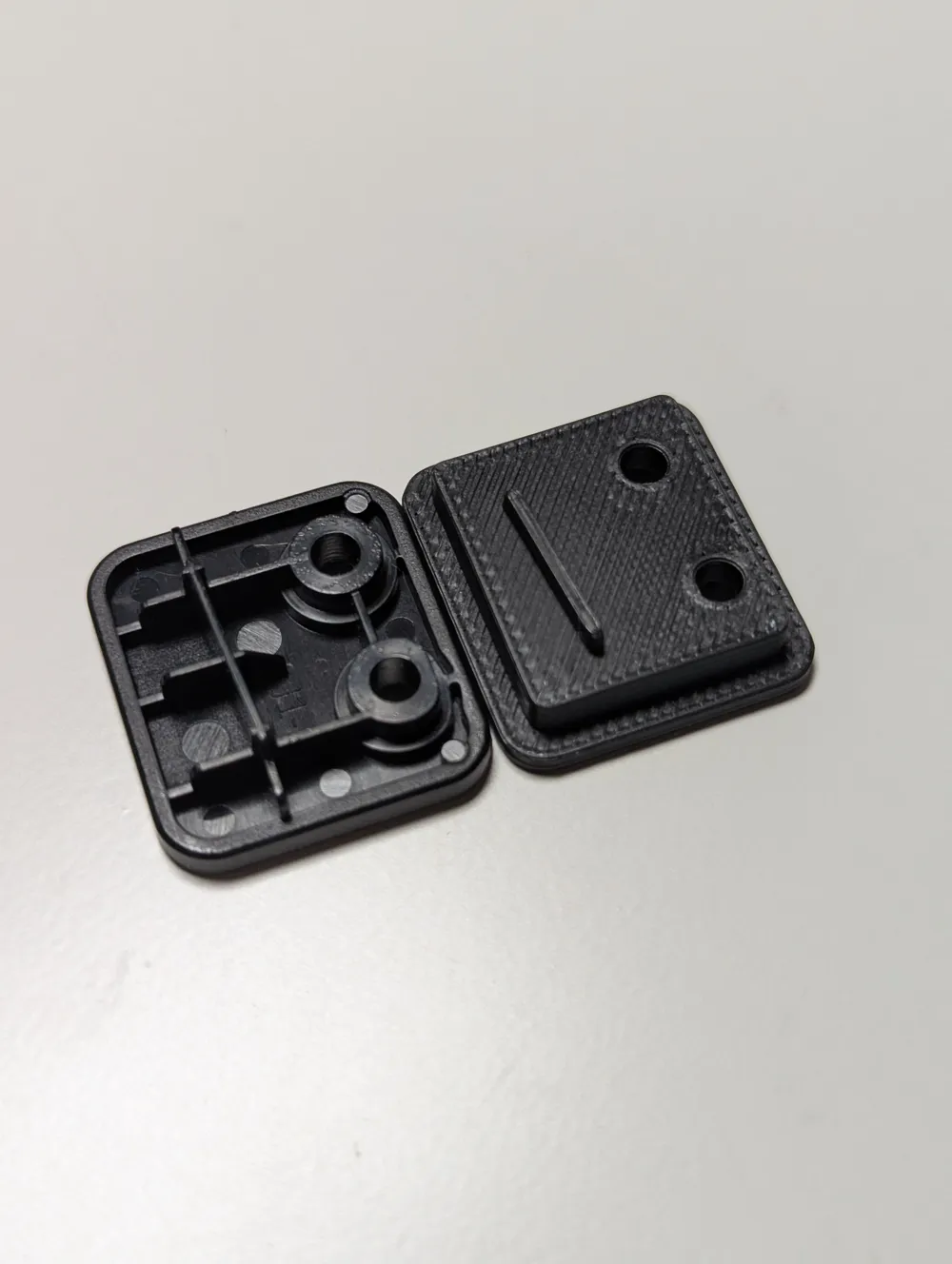 Bambu Lab H2D Replacement Rear Spool Mount Clip by CitySideGig ...