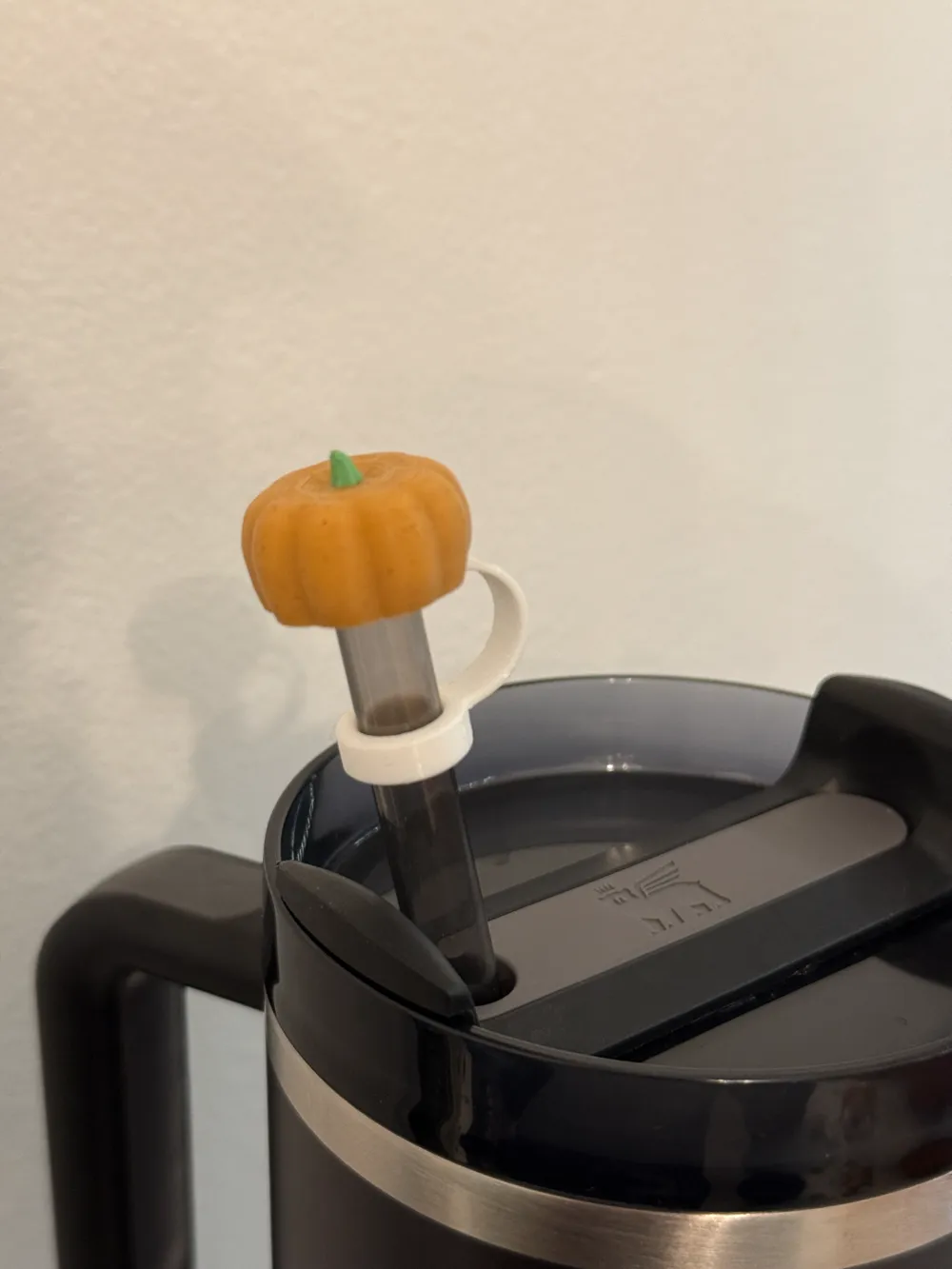 Stanley Pumpkin Straw Topper by Hewstan MakerWorld: Download Free 3D Models