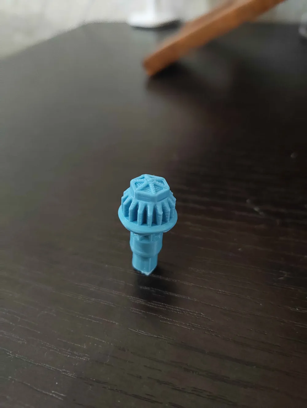 Beyblade X Bit - Hexa - Modelo gratuito para impressão 3D - MakerWorld