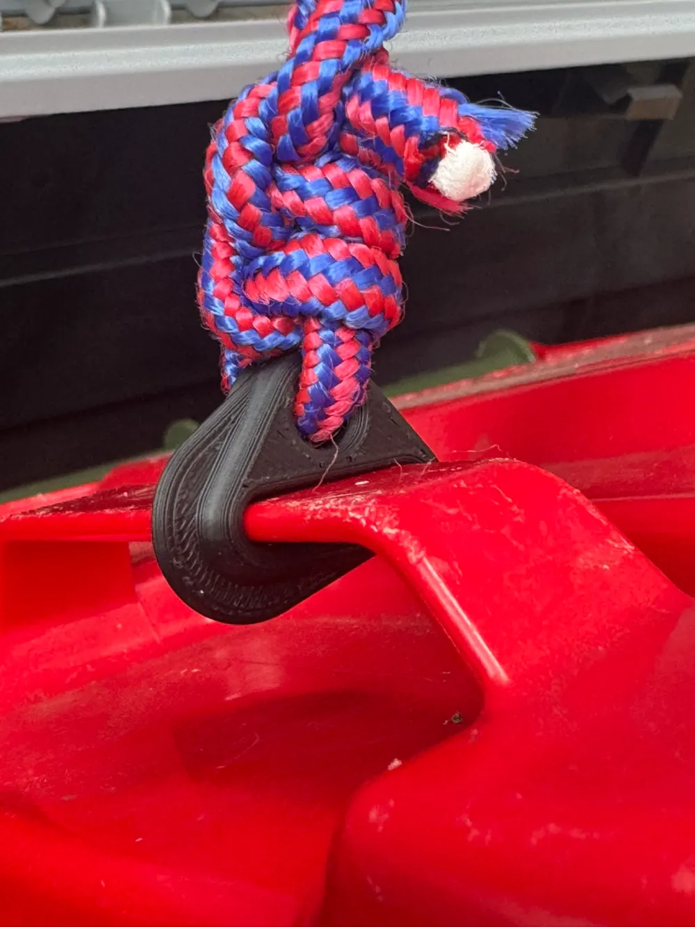 Reinforced hook for bin lid (for 120L wheelie bin) by Pete - MakerWorld