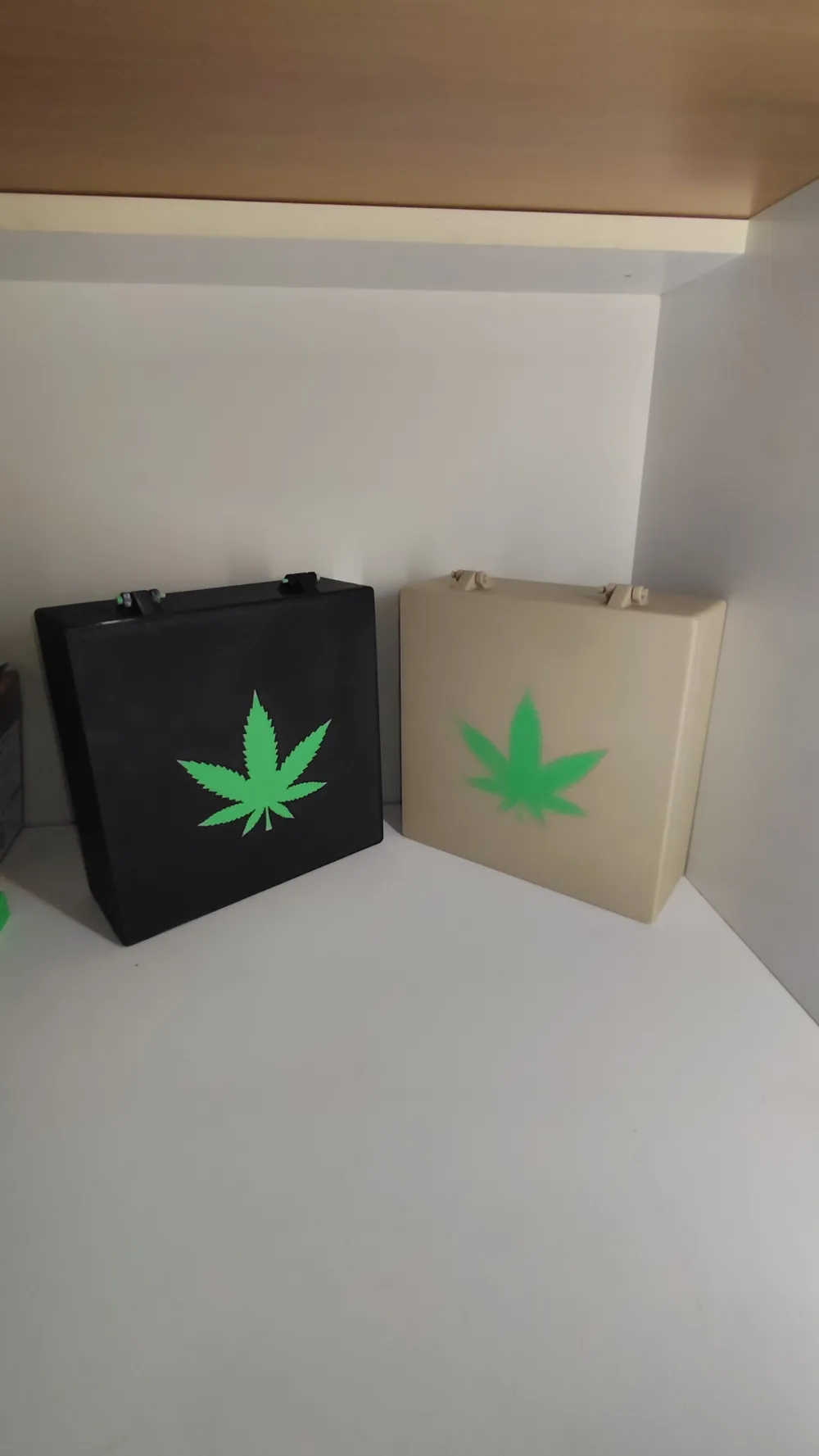 Stoner Box - Free 3D Print Model - MakerWorld