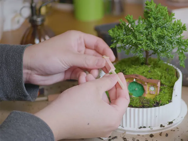 Hobbiton Inspired Bonsai Terrarium Pot - Free 3D Print Model - MakerWorld
