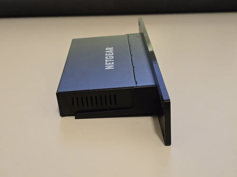 NETGEAR GS308E screwless 10-inch rack mount - Free 3D Print Model ...