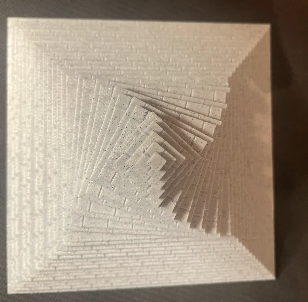 Pyramid spiral vault by Int-gineering - MakerWorld