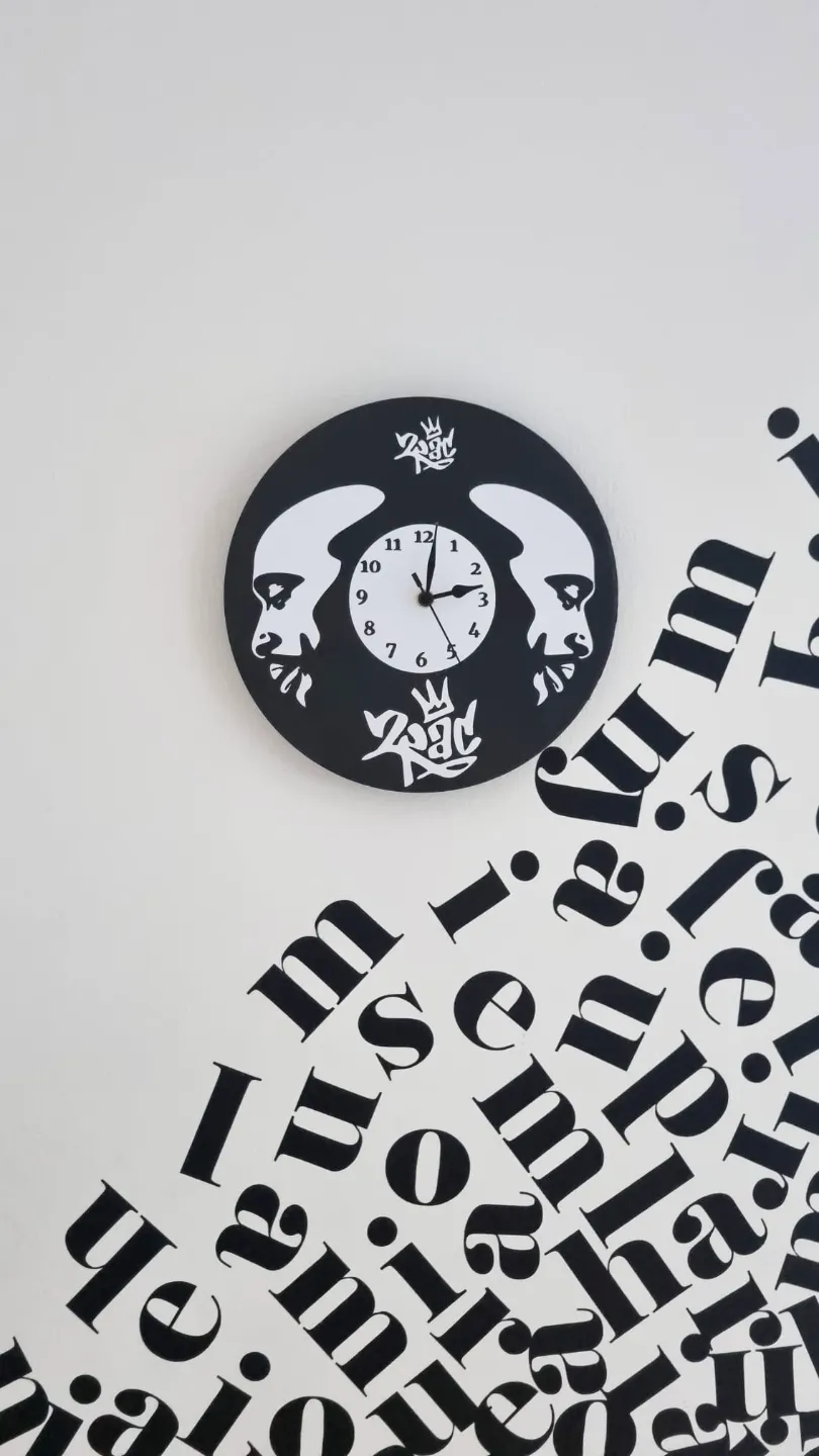 Uhr Clock 2 Pac Makaveli Tupac Shakur by Plotterbilly - MakerWorld