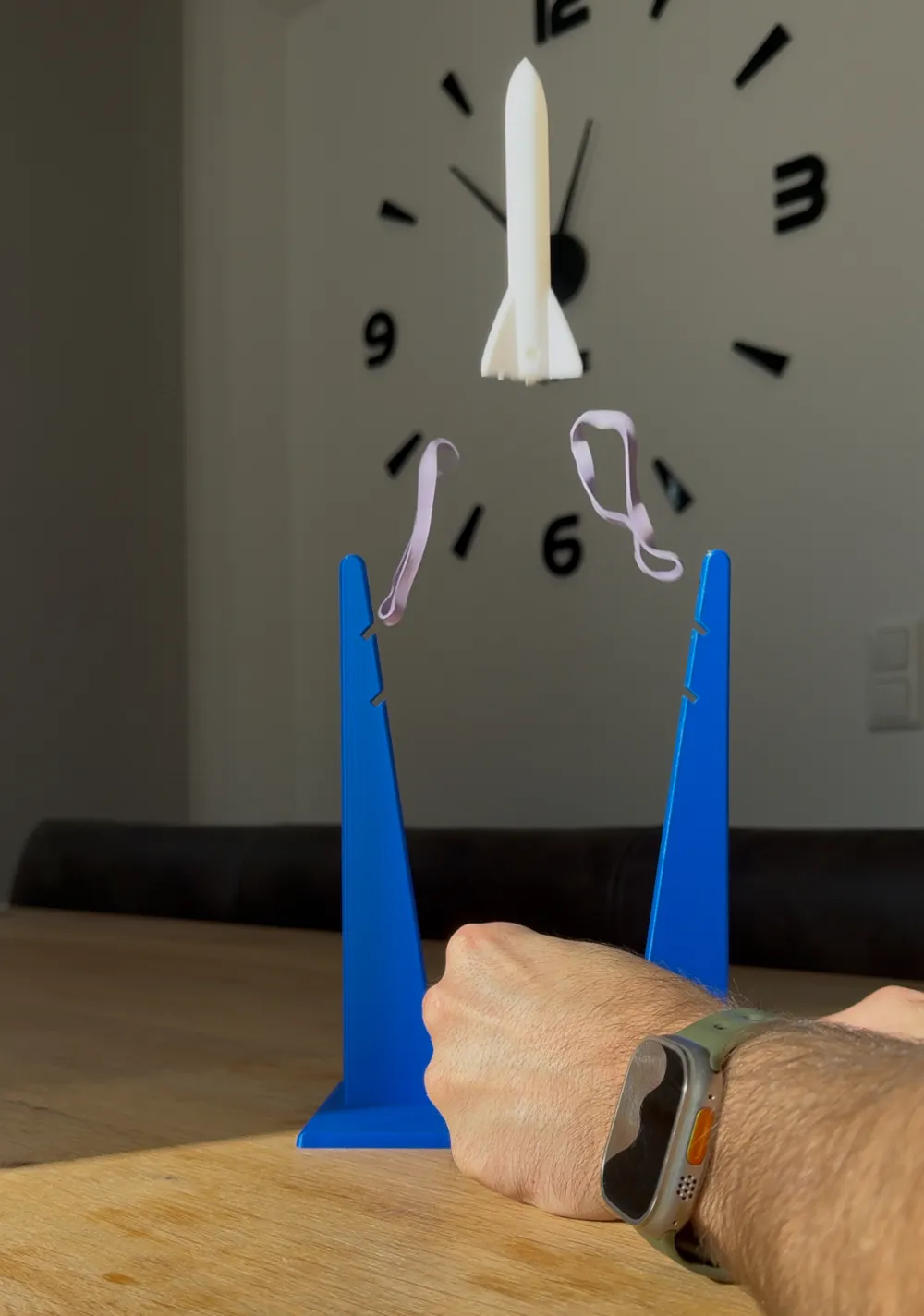 Lanzador de cohetes de gomas / Gummiband Rakete por A1 Guy - MakerWorld