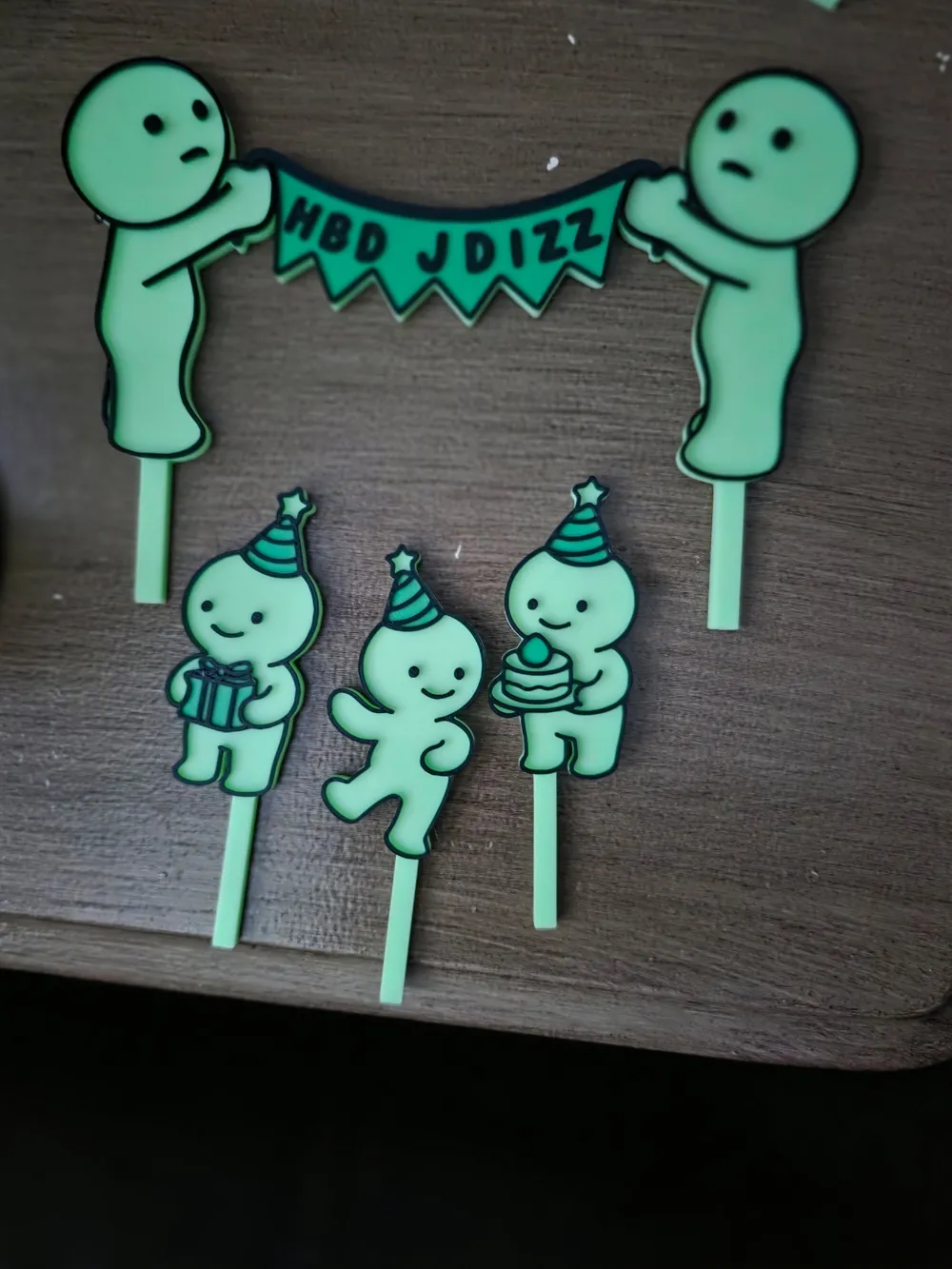 Smiski Birthday Cake Toppers (customizable) by waYmakR MakerWorld ...