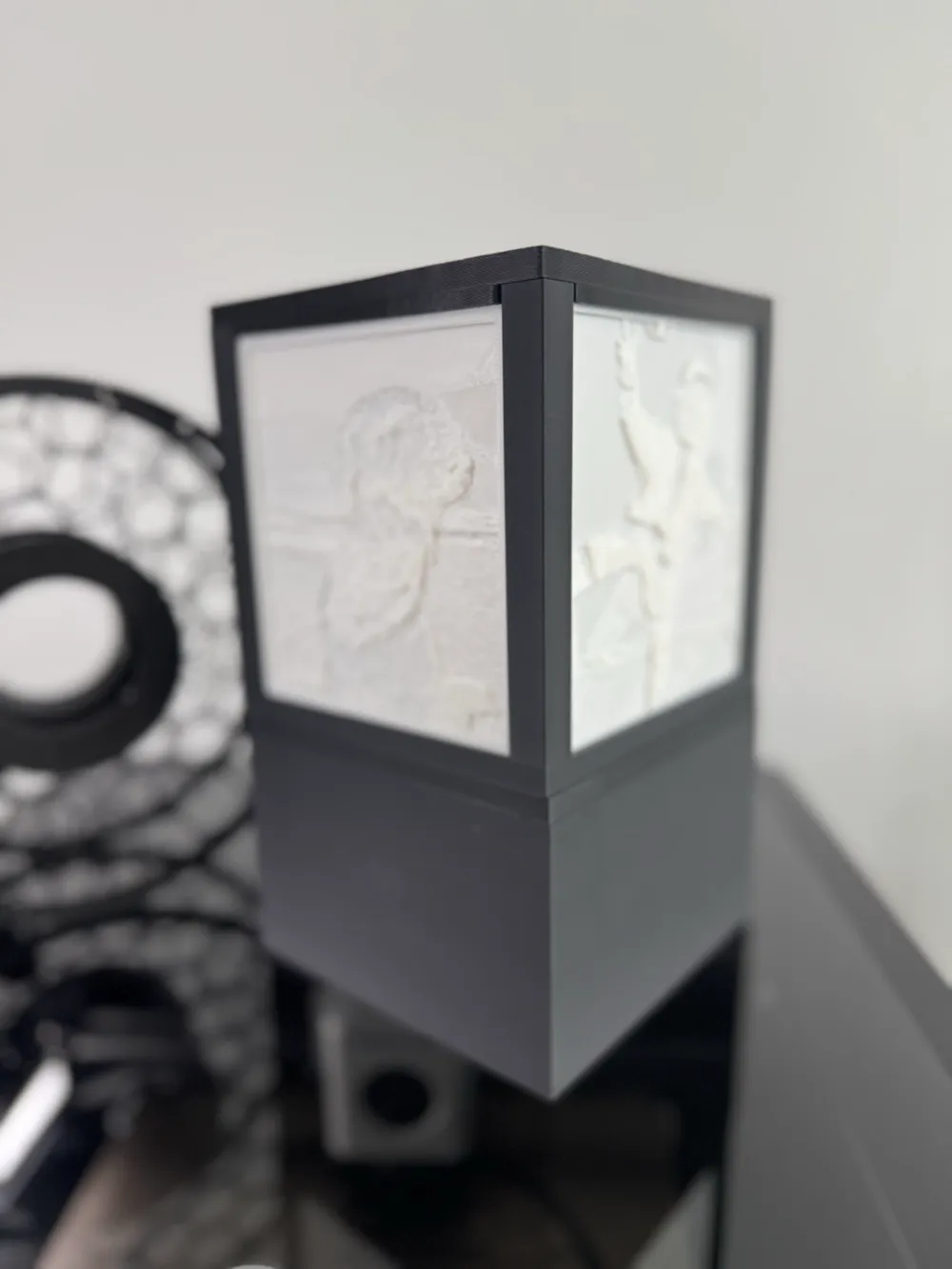 Custom Lithophane LED Lamp with remote control by 3DideasPR - MakerWorld