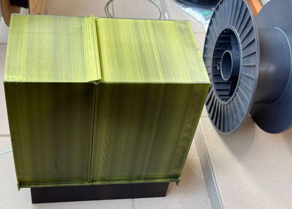 Enclosed 3kg spool holder by ihor.ibm MakerWorld: Download Free 3D Models