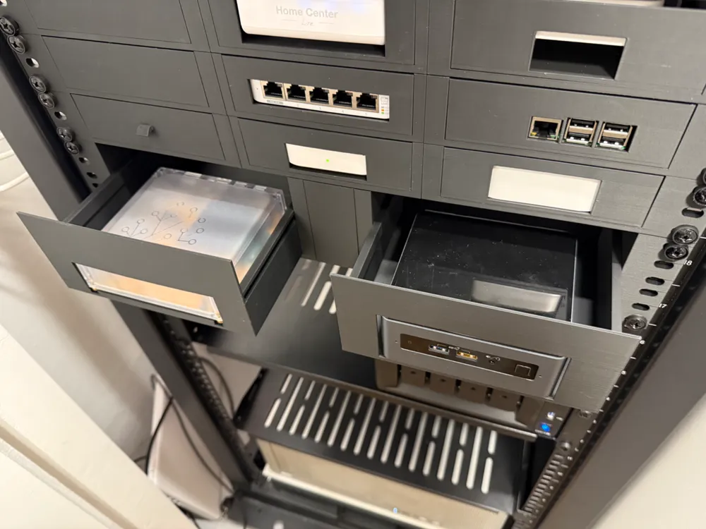 RackMod 2U: Modular Server Rack by tomtechie MakerWorld: Download Free ...