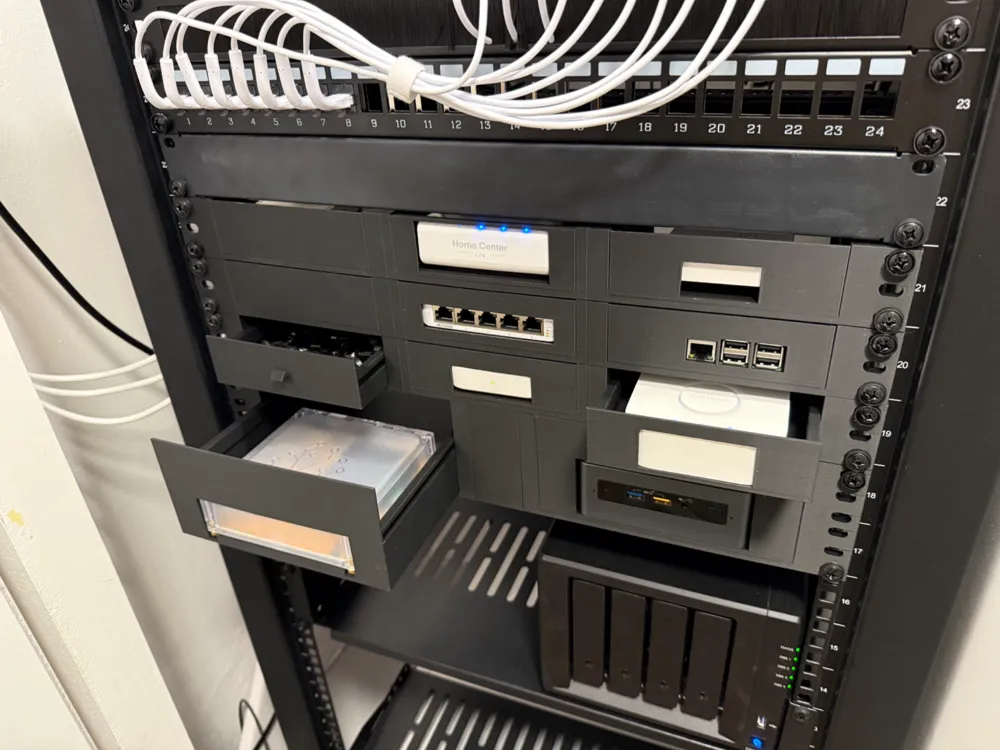 RackMod 2U: Modular Server Rack by tomtechie MakerWorld: Download Free ...