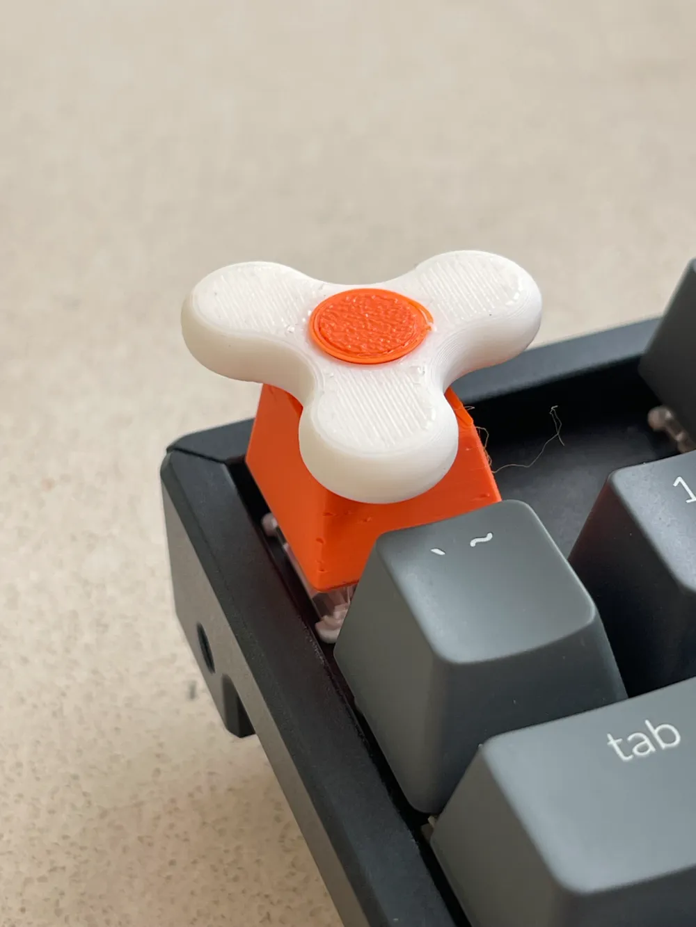 Fidget Key - All plastic Keycap Fidget Spinner by MaxM - MakerWorld