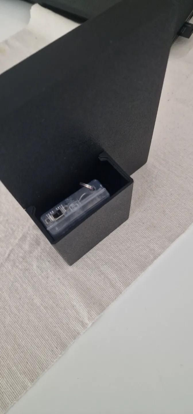 Lithophane LED Strip Frame V2 with Battery Compartment by HR-MakerFactory - MakerWorld