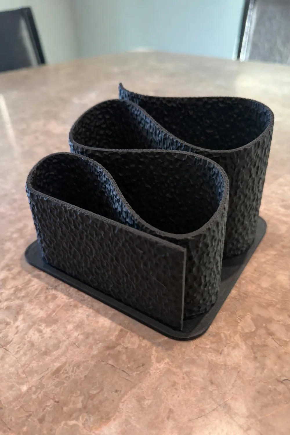 Desk Organizer Wave - Free 3D Print Model - MakerWorld