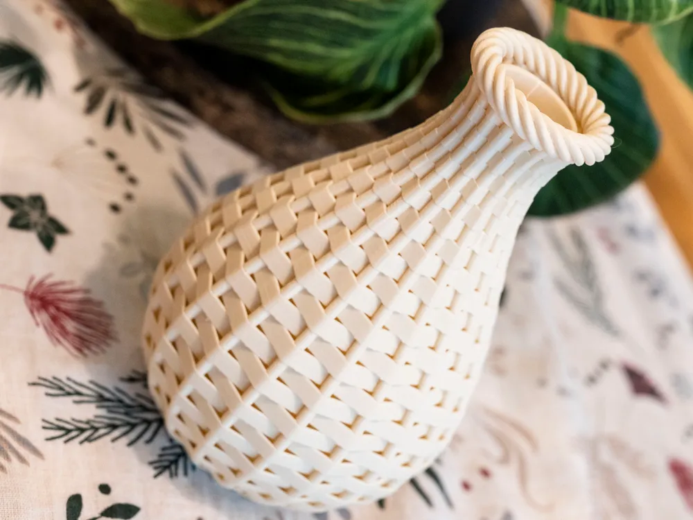 Woven Vase Water Tight - Free 3D Print Model - MakerWorld