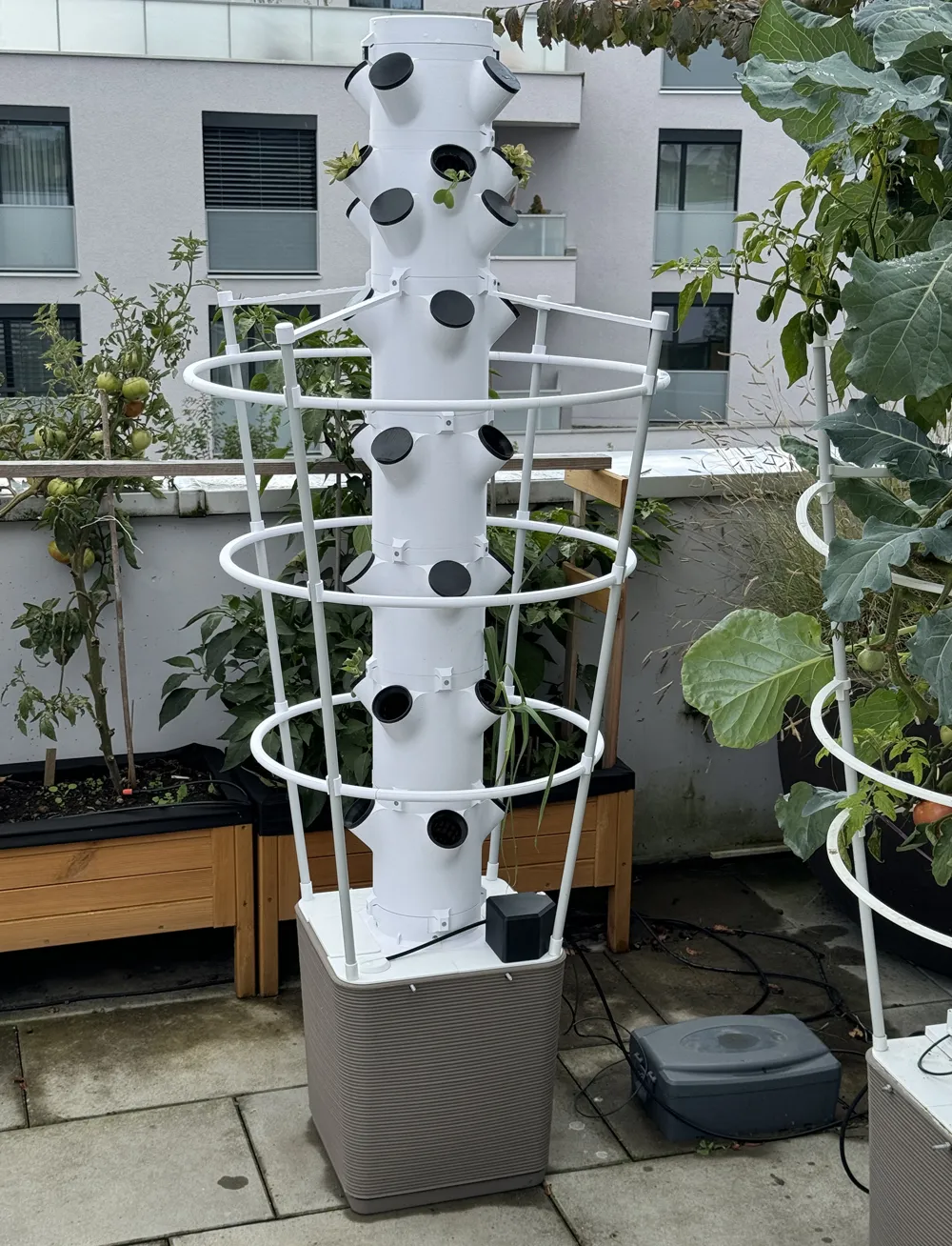 Vertical Garden - Large Hydroponic Vegetable Tower by Structales ...