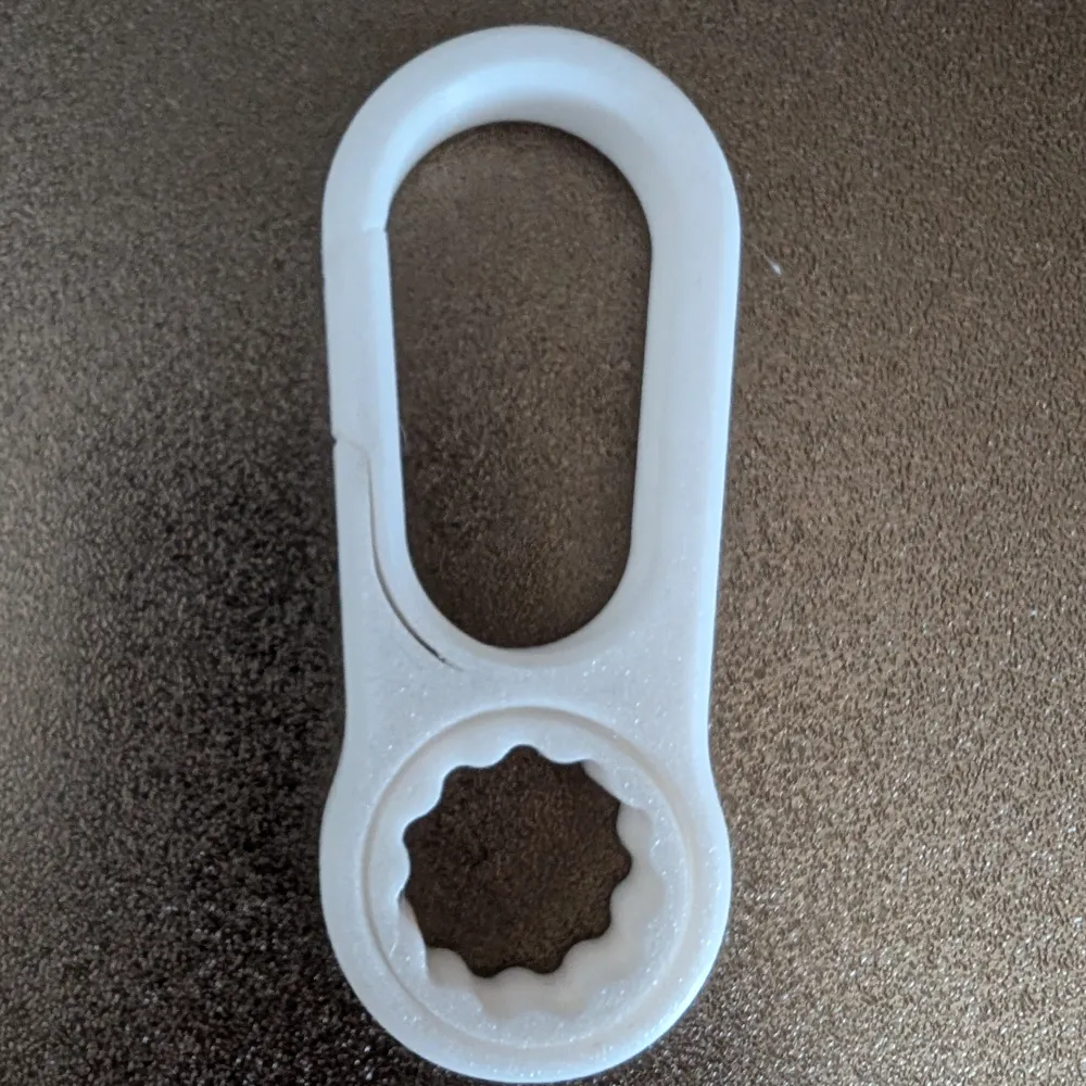 Fidget Karambit Carabiner Keychain by MoscaStudio MakerWorld: Download ...