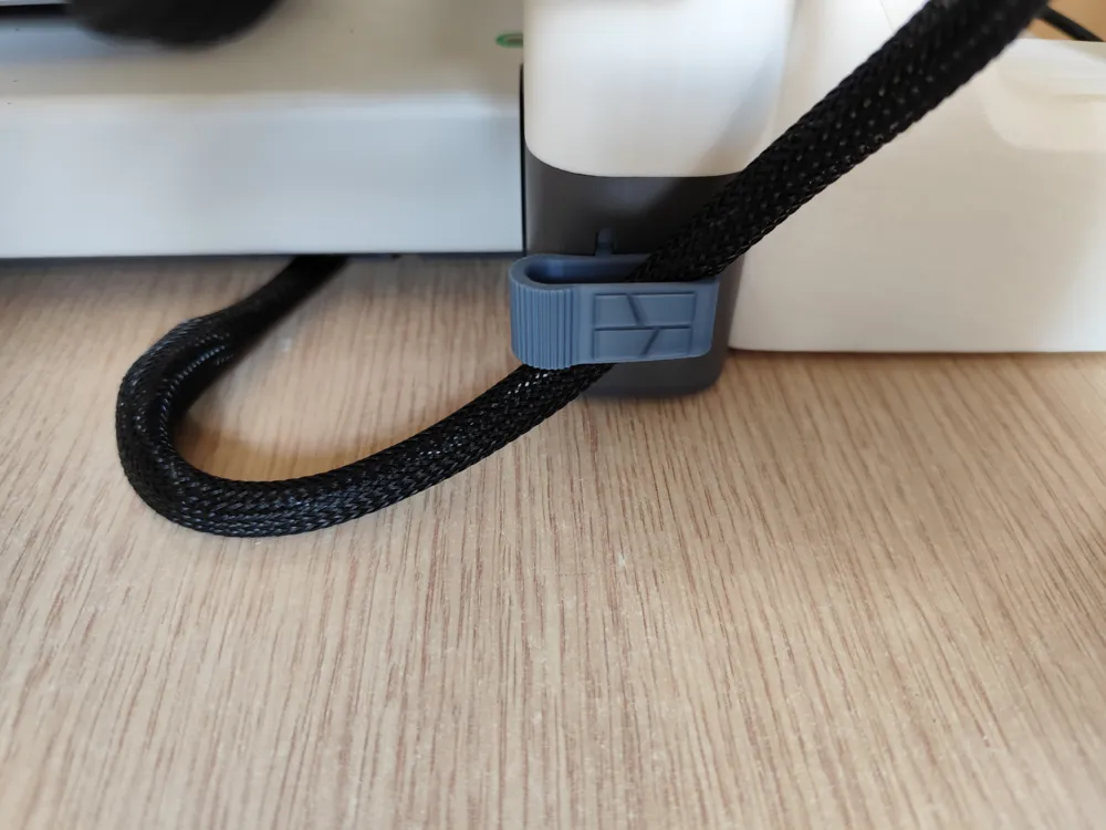 A1 cable guide by 3DFilippo - MakerWorld