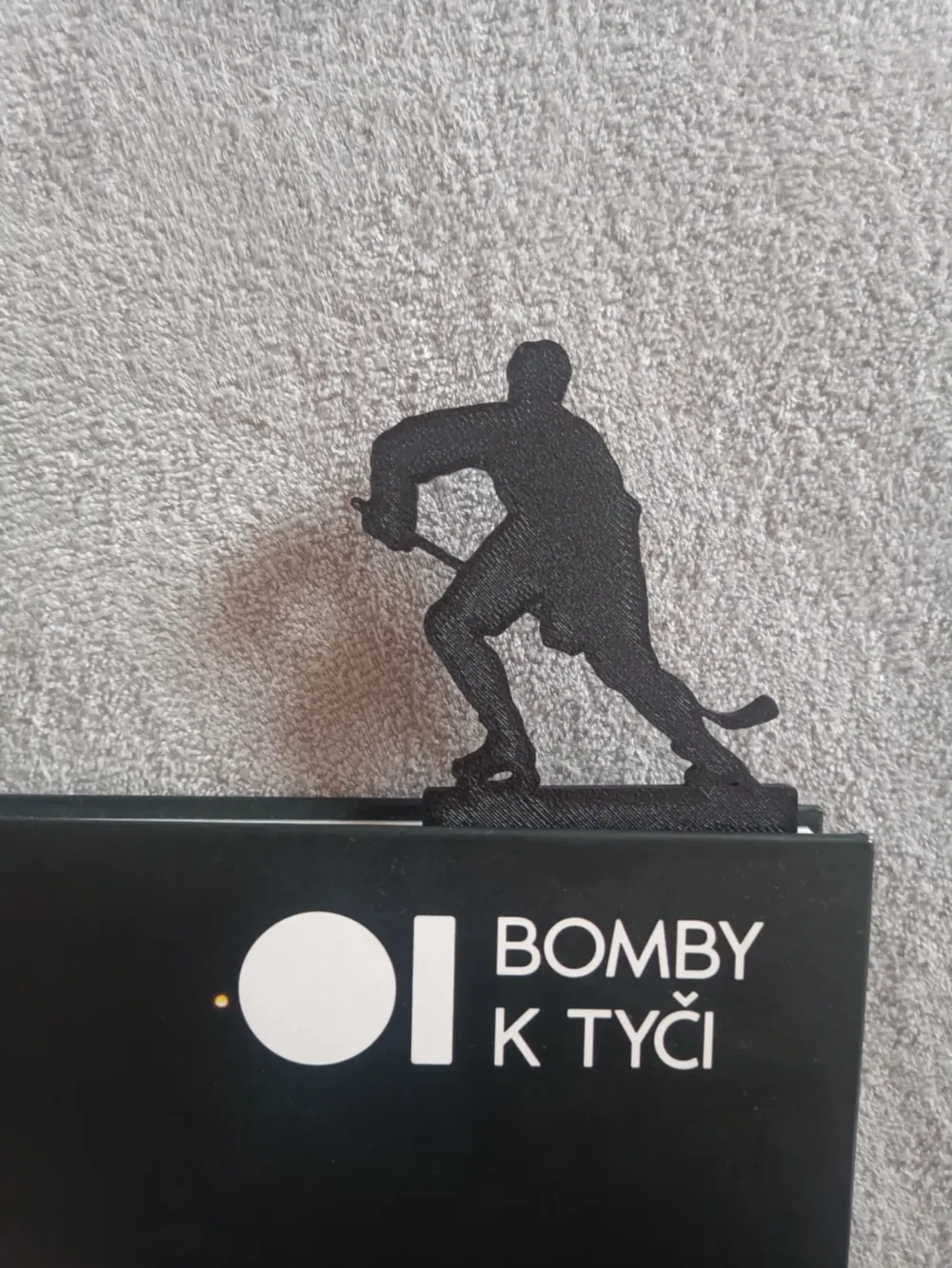 Hockey player bookmark by Rucis - MakerWorld