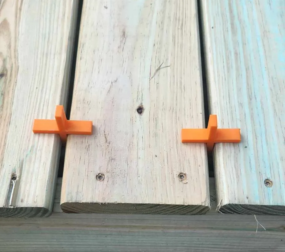 Board spacers by R GrootMakerWorld: Download Free 3D Models