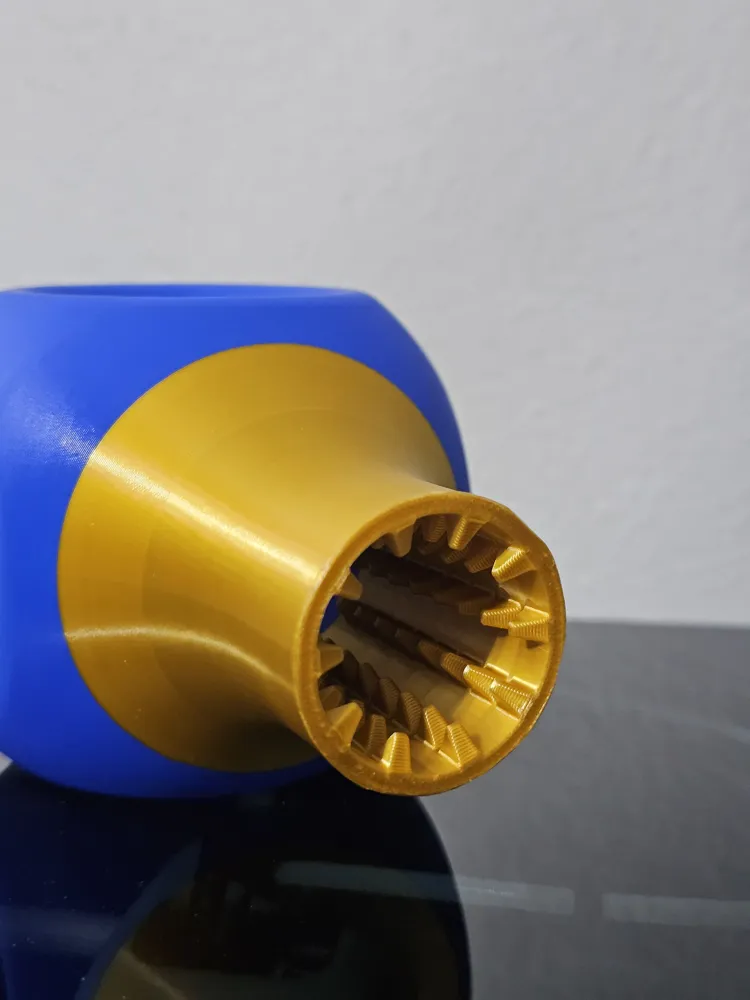 Christmas Tree Star Topper Display - Free 3D Print Model - MakerWorld