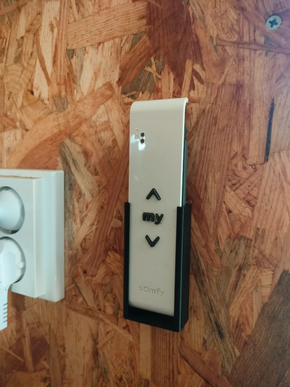 Somfy remote holder by Guuske1980 - MakerWorld