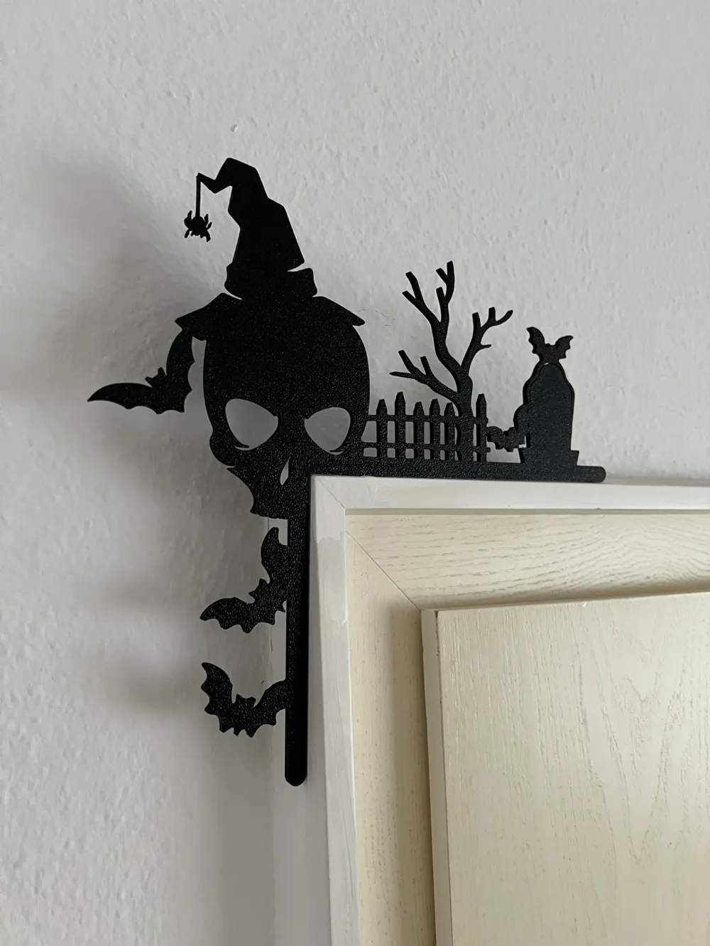 Halloween door corner with Skull by tuenn - MakerWorld