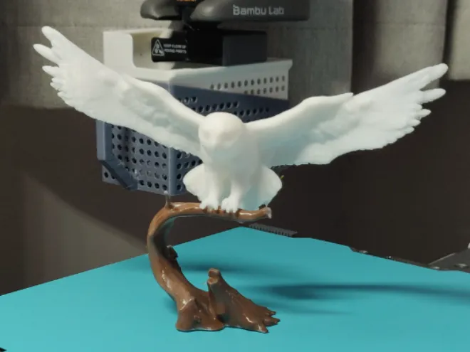 Hedwig owl on a tree trunk - Free 3D Print Model - MakerWorld