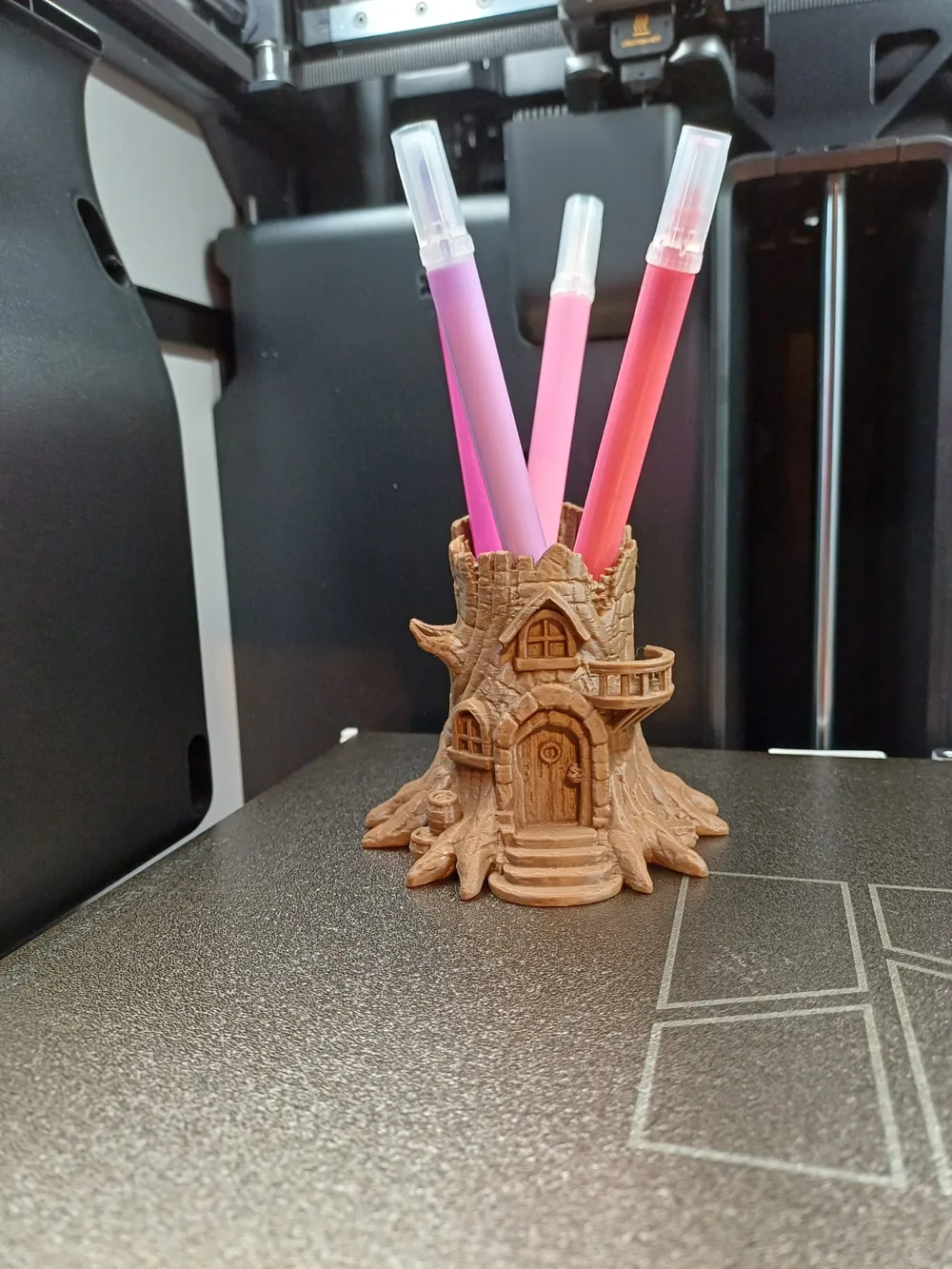 Fantasy Tree Stump House - Free 3D Print Model - MakerWorld