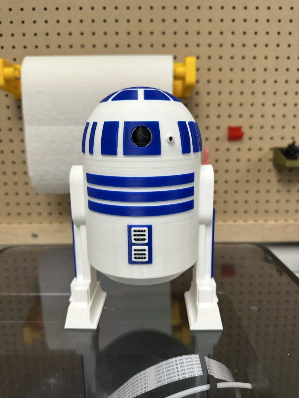 R2-D2 Echo Dot Glow Stand by @Tomorrows_Eng MakerWorld: Download Free ...