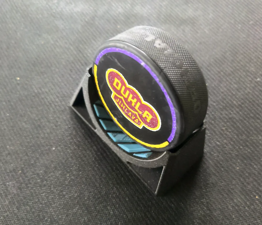 Exclusive Display Stand for Collector Hockey Pucks - Free 3D Print ...