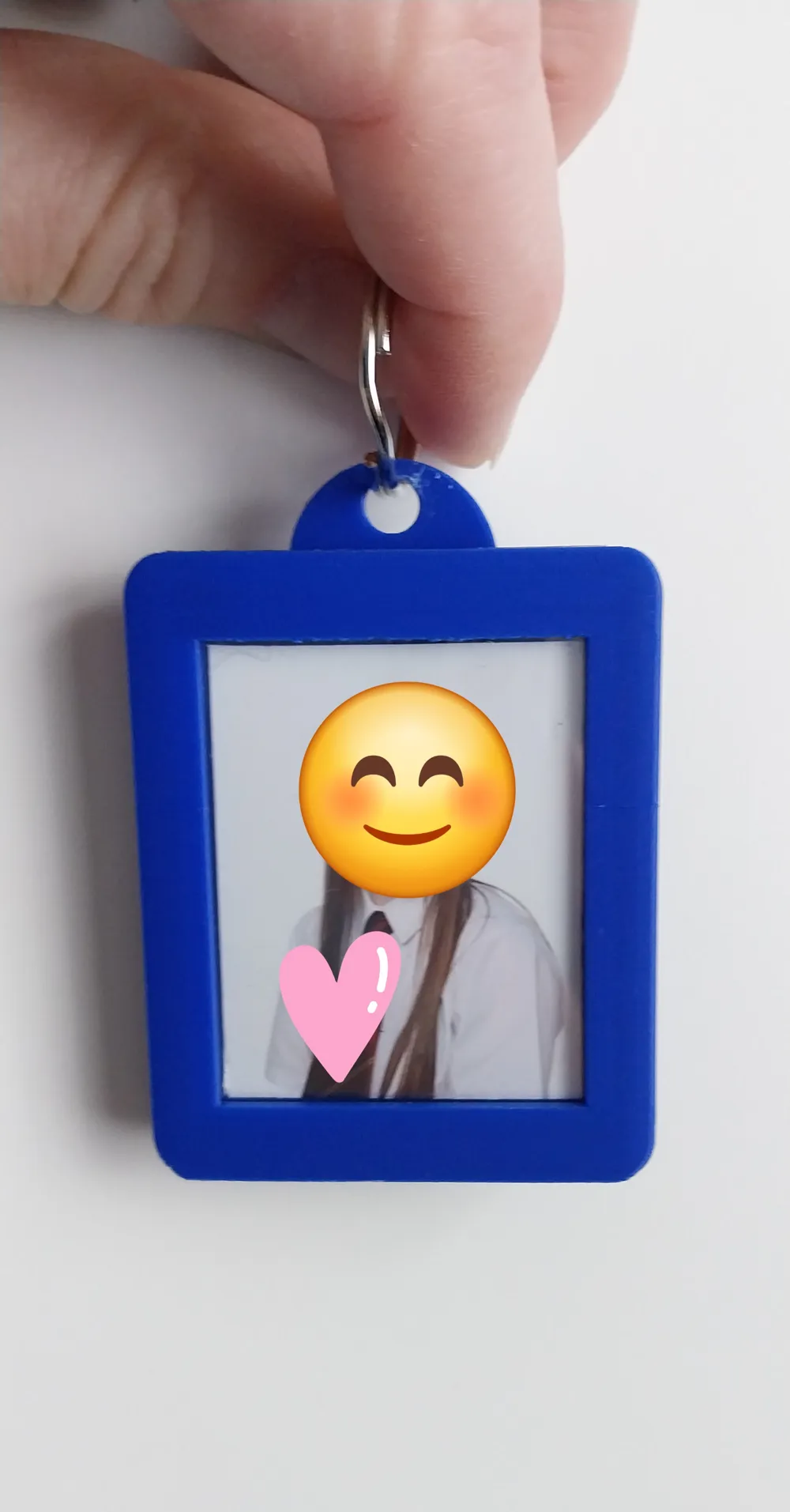 Key Chain / Key Ring Photo Frame - Free 3D Print Model - MakerWorld