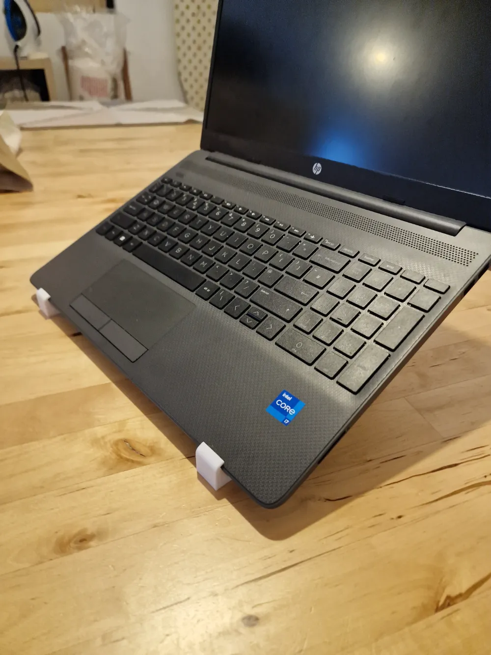Laptop Stand for HP RTL882CE by BaronLacto225 - MakerWorld