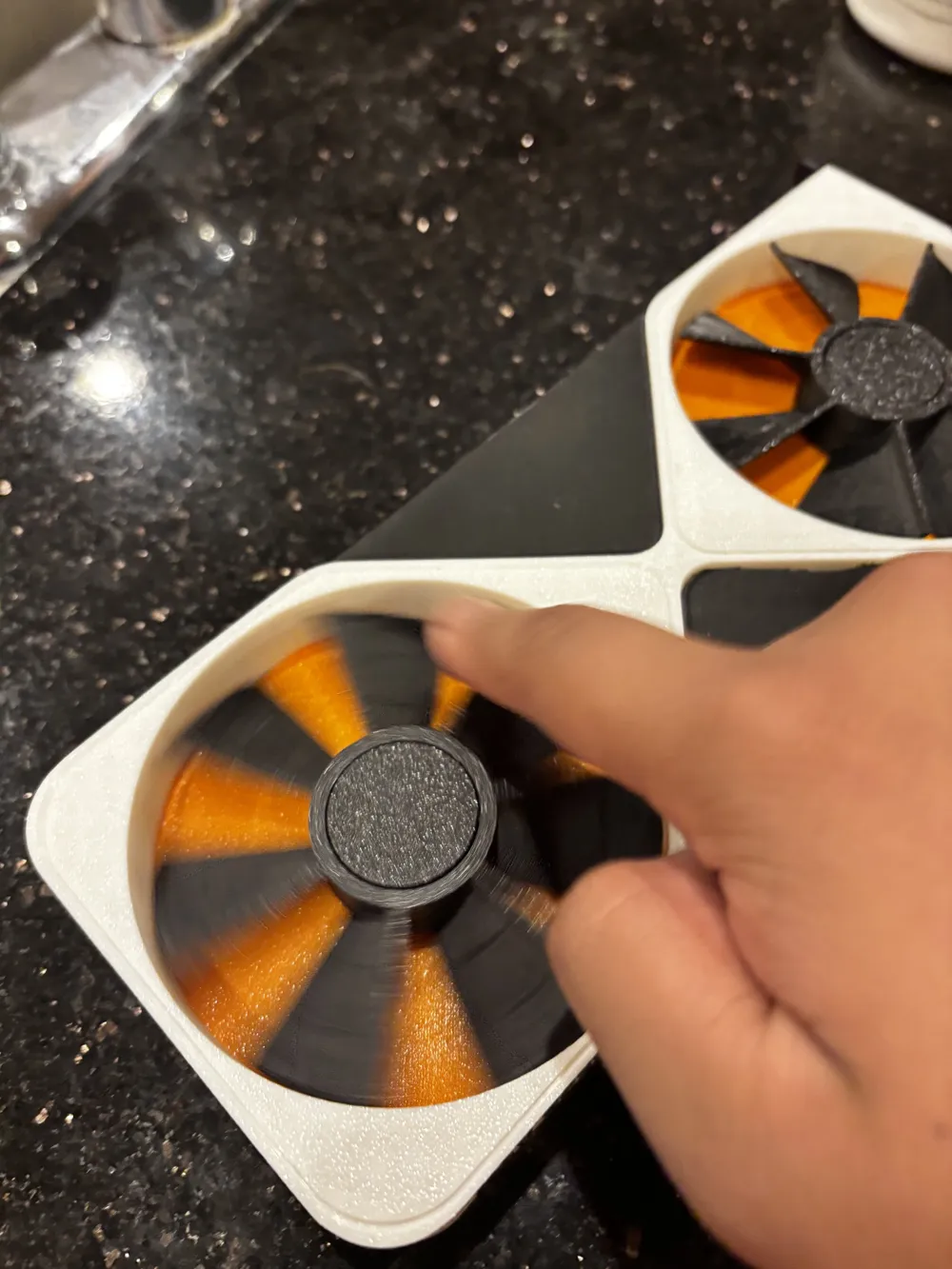 Rtx 5090 Spinning Fans 3:4 Scale - Free 3D Print Model - MakerWorld
