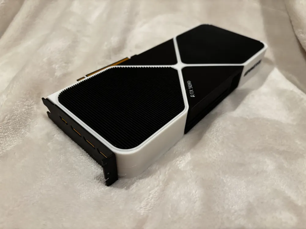 Rtx 5090 Spinning Fans 3:4 Scale - Free 3D Print Model - MakerWorld