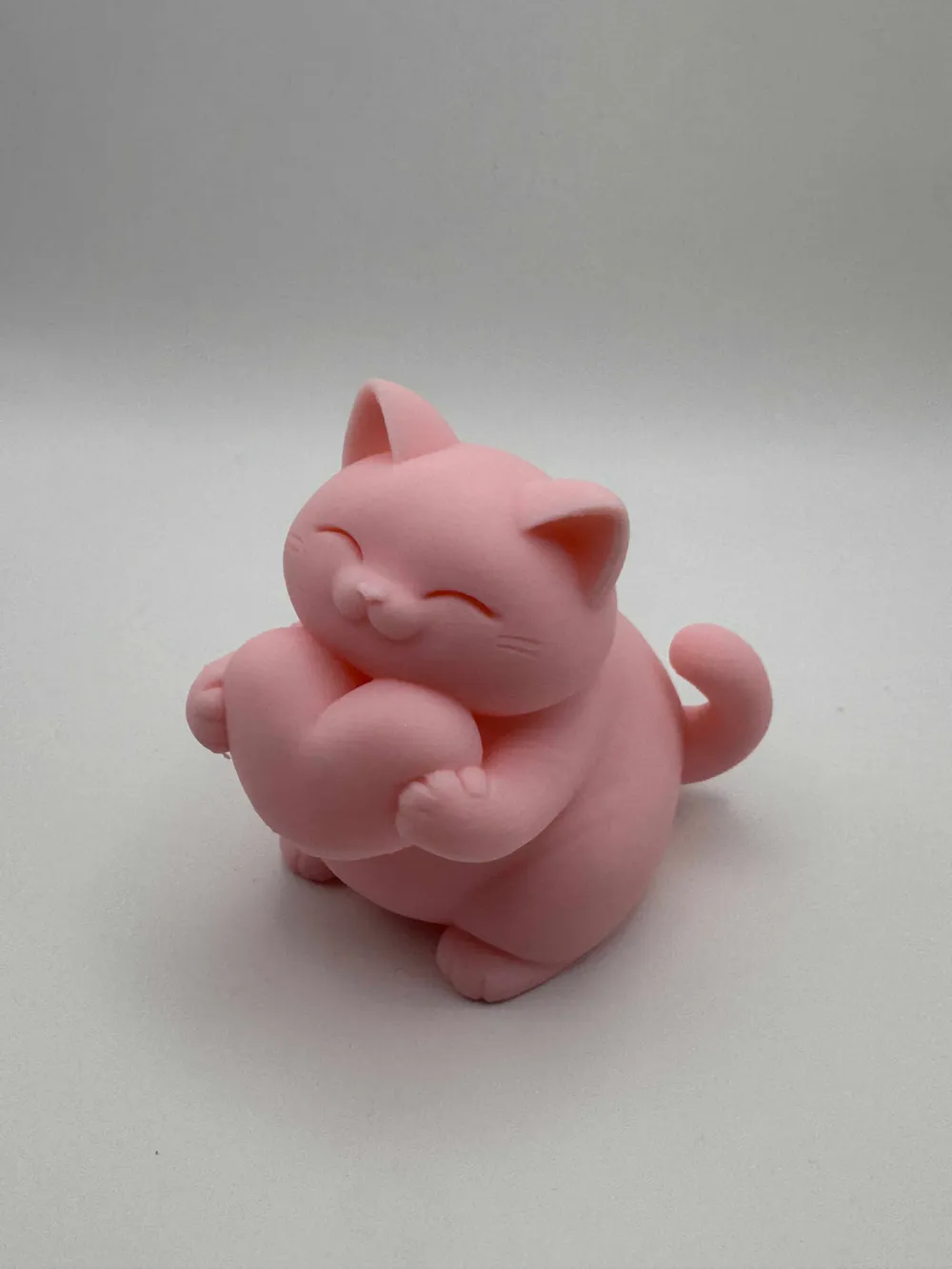 Valentine Cat – Chubby Love Keeper - Free 3D Print Model - MakerWorld