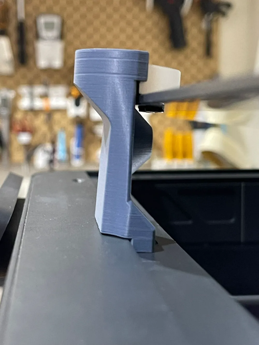 [P1S/X1C] Glass Top Riser (Prop Stand) by xonggg - MakerWorld