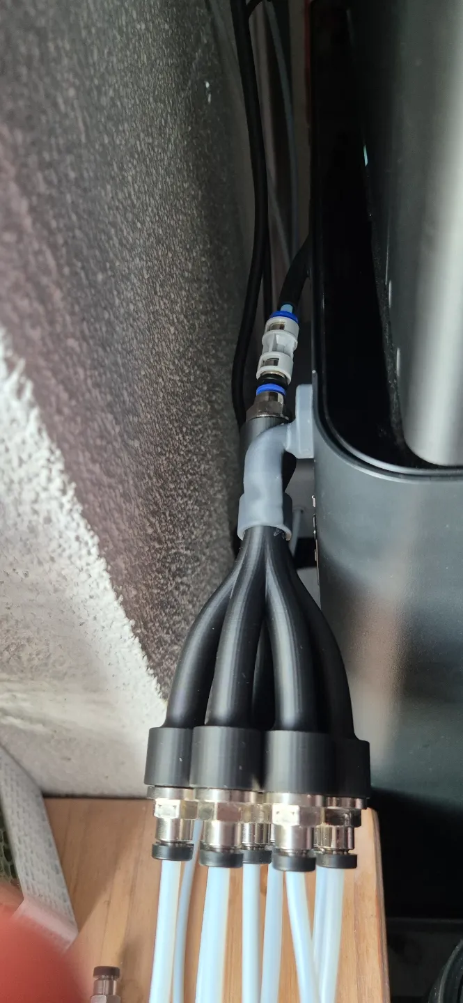 Arm for PTFE Tube connector splitter holder P1S X1 by Wehkinger ...