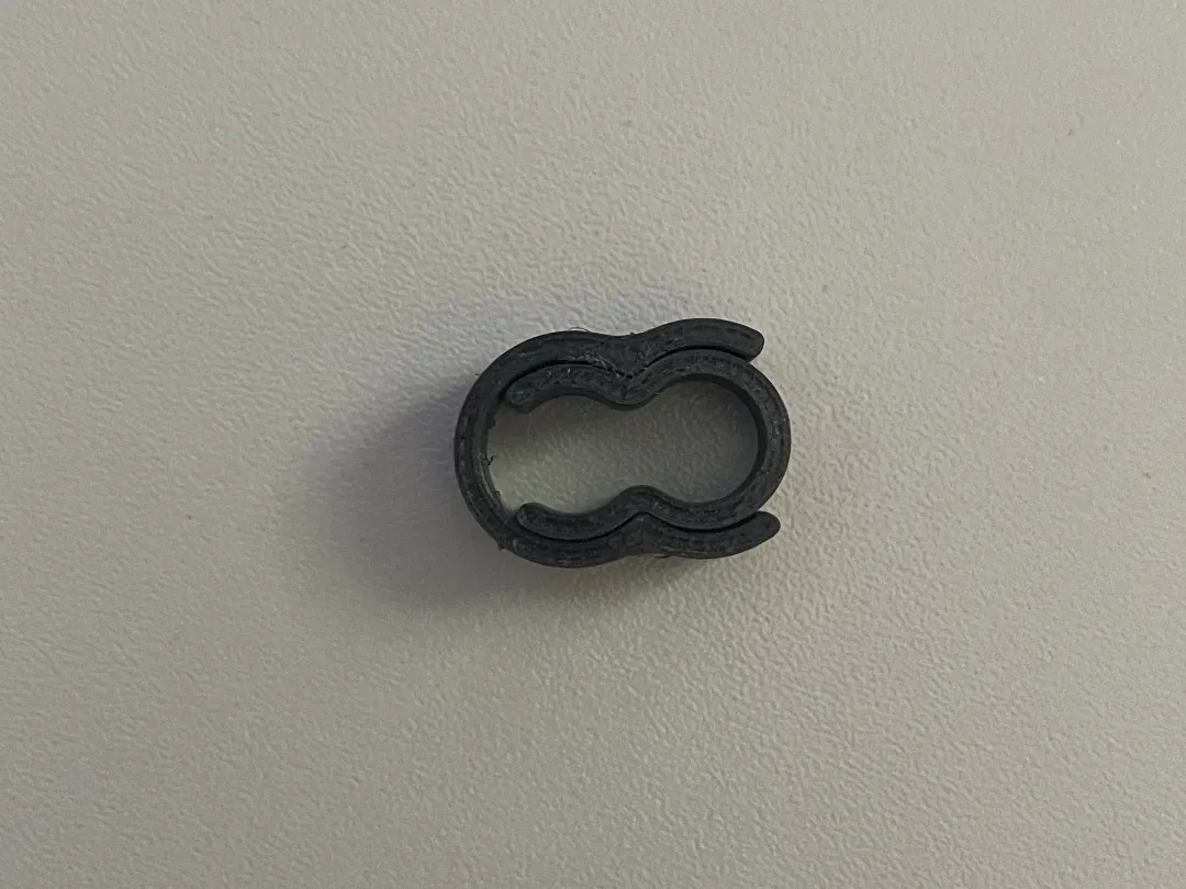 Sujetacables (2 Cables) - Modelo de impresión 3D gratuito - MakerWorld